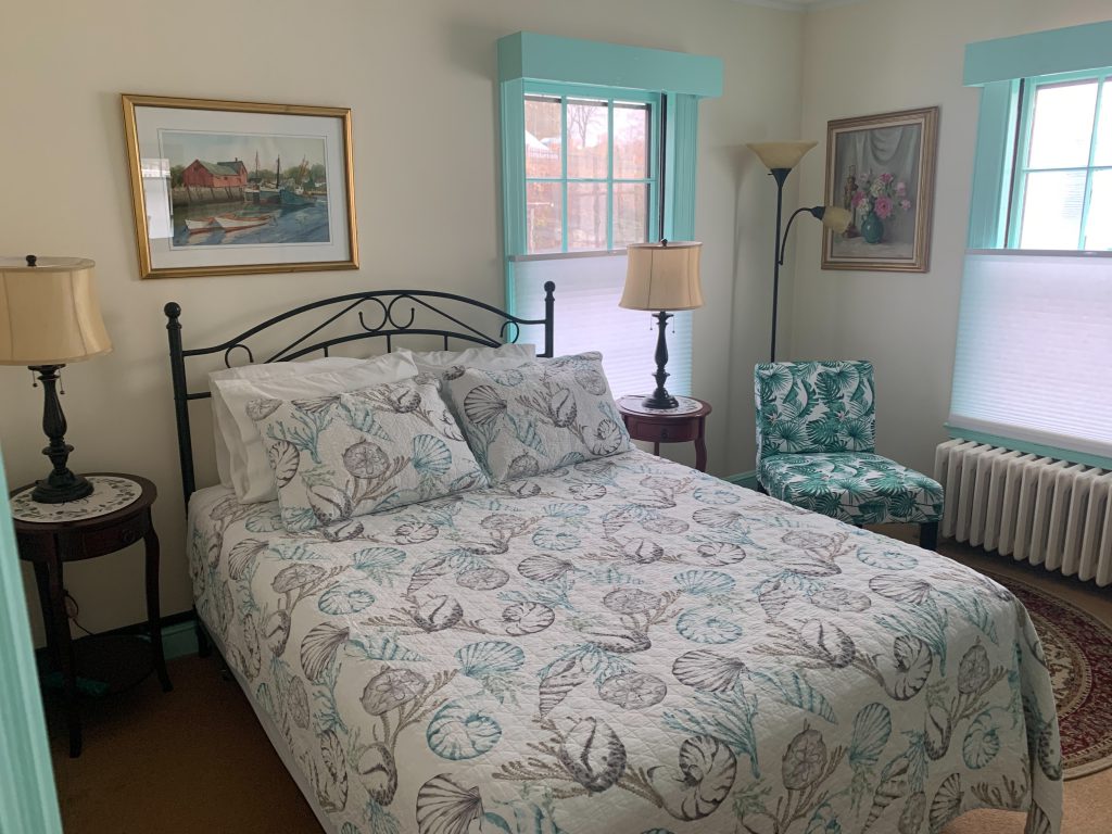 Rooms - Harborview Inn